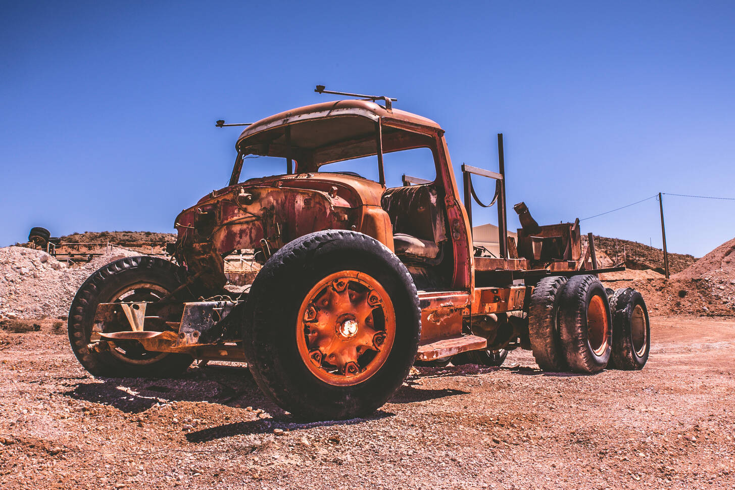 Car in the desert Jigsaw Puzzle (Technics, Auto) | Puzzle Garage