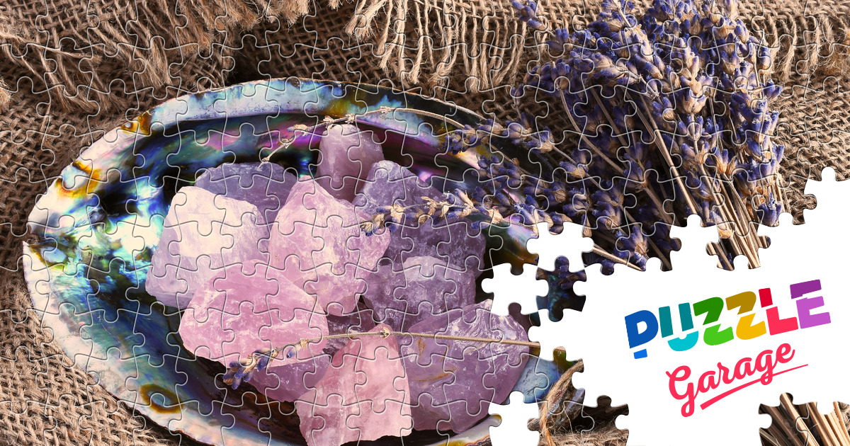 Rose quartz in a sink Jigsaw Puzzle (Stuff, Jewellery) | Puzzle Garage