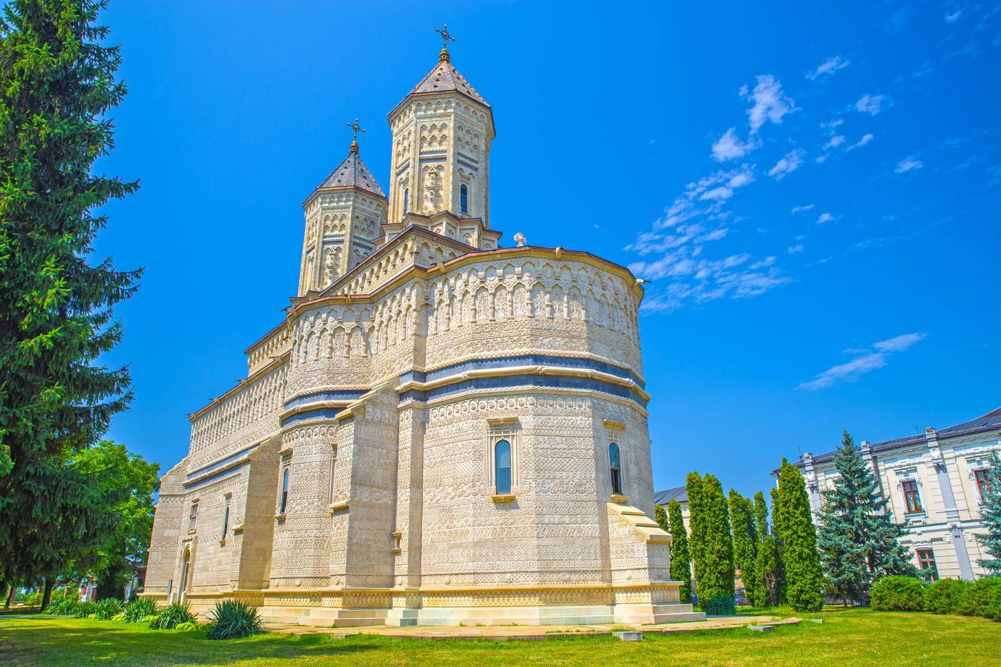 Yassky Three Saints Monastery Jigsaw Puzzle (Countries, Romania ...