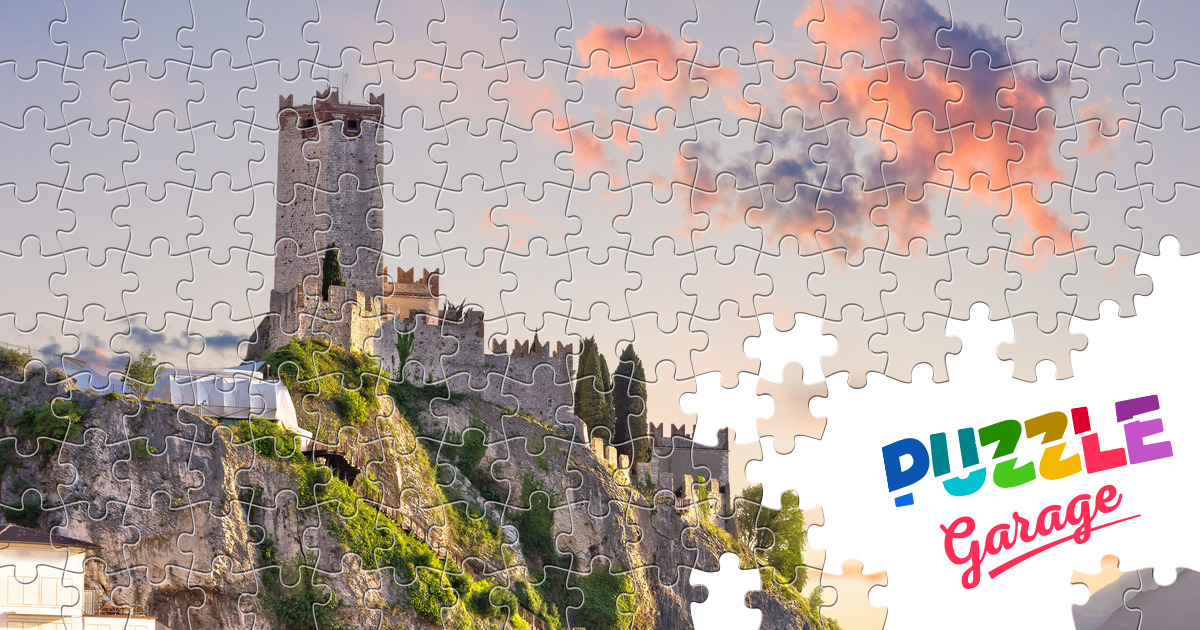 Malcesine Castle Jigsaw Puzzle (Countries, Italy) | Puzzle Garage